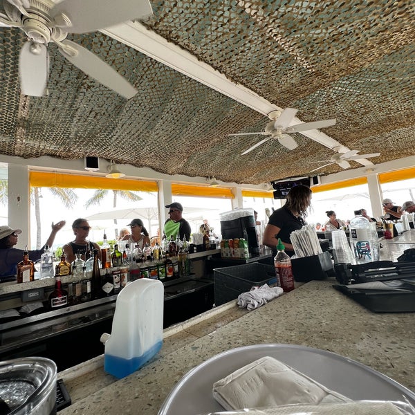 Sun Sun Beach Bar & Grill - 19 tips