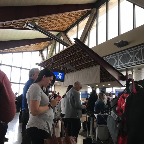 Gate D5 - Airport Gate in Phoenix