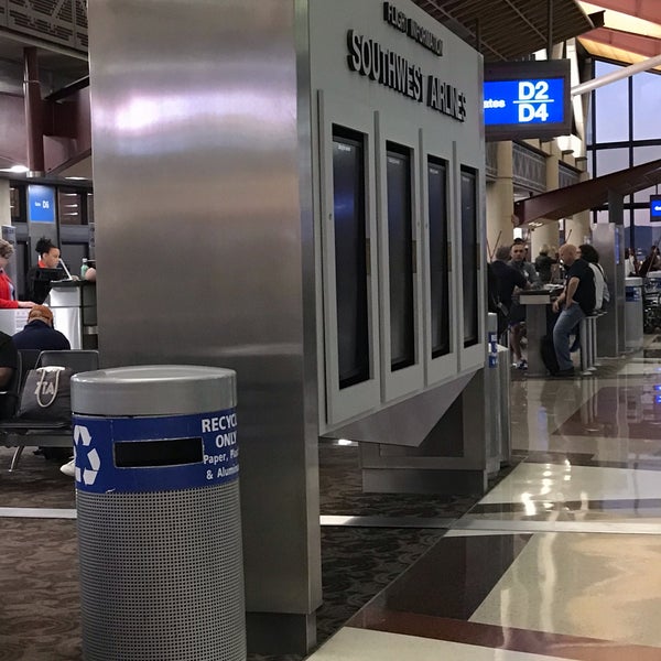 Gate D2 - Sky Harbor - 1 tip from 1183 visitors