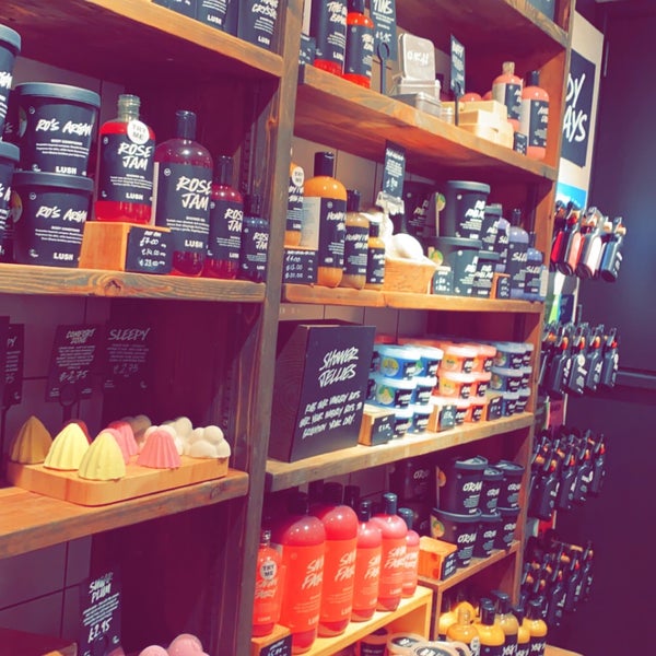 Lush - Cosmetics Store in Mayfair