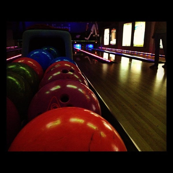 Astro Bowling - Солом'янський район - вул. Вадима Гетьмана, 6