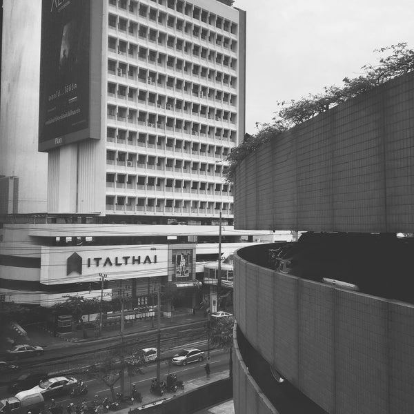 Photos at Italthai Tower (อิตัลไทยทาวเวอร์) - Building in Huai Khwang