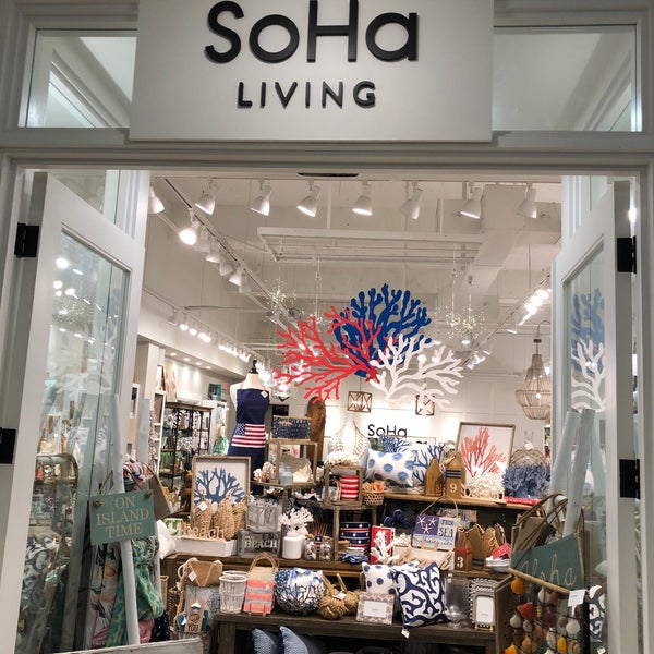 SoHa Living - 4211 Waialae Ave