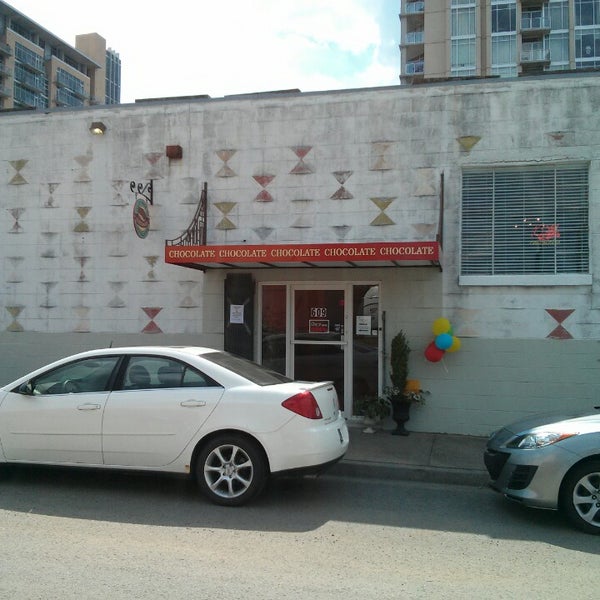 Colts Chocolates - Dessert Shop