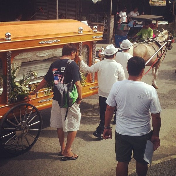 Angelus Cemetery - Cemetery in valenzuela city