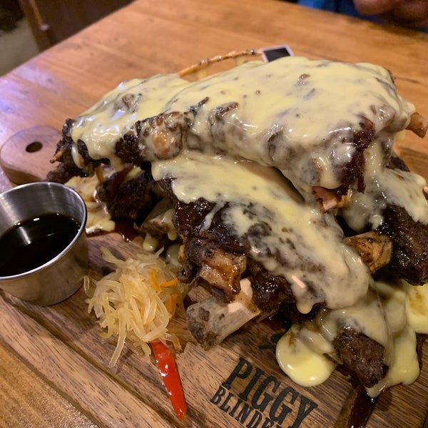 Piggy Blinders - Theme Restaurant