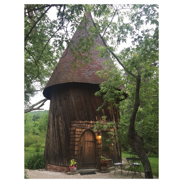 Santarella, Tyringham's Gingerbread House - Bed and Breakfast in Lee