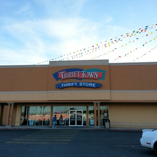 Thrift Town - North Central Thousand Oaks - San Antonio, TX