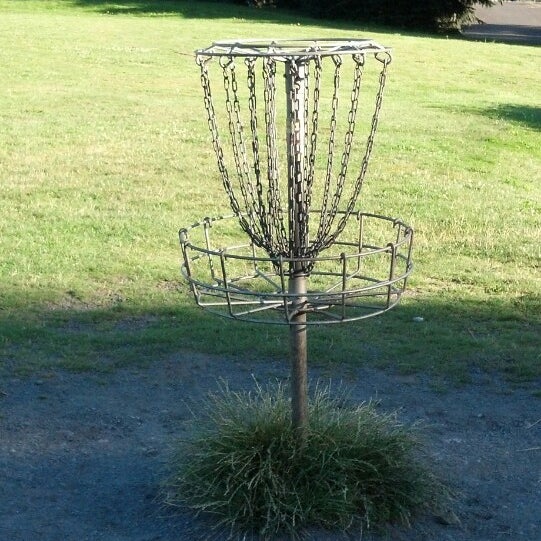 Pier Park Disc Golf Course - St. Johns - 8660 N Columbia Blvd