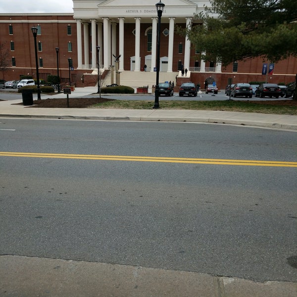 DeMoss Hall - Liberty University - Lynchburg, VA