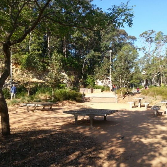 Ku-ring-gai Bicentennial Park Walk - Ku-ring-gai - Corner of Lofberg and Yanko Roads