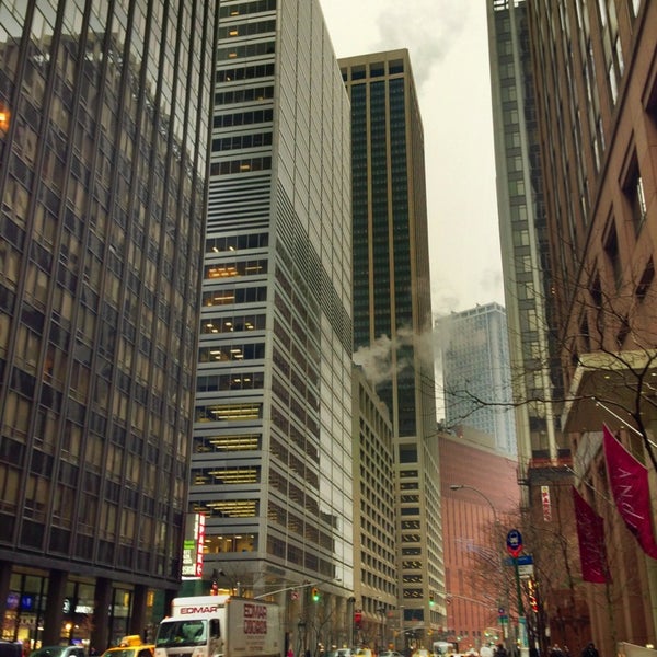 65 Broadway - Structure in Financial District