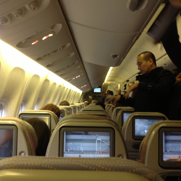 Photos at EK385 HKG-BKK-DXB / Emirates - 3 tips from 148 visitors