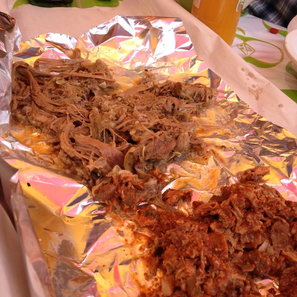 Rica Barbacoa y Consomé El Amigo Güero - Parrilla