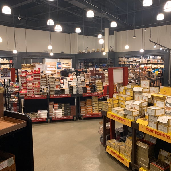 JR Discount Factory Outlet - Selma, NC