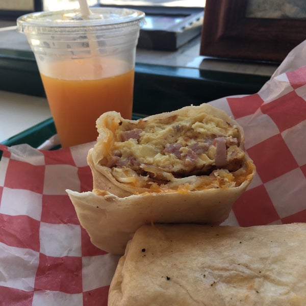 Ken-Tone's Drive-In - Hot Dog Joint in Chicago