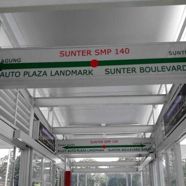 Halte TransJakarta Sunter SMP 140 - Bus Stop in Jakarta Utara