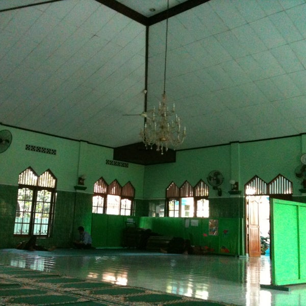 Masjid Al-Fida - Mosque in Makasar