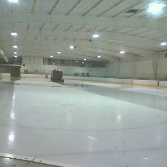 Ice Box - Brownstown (Now Closed) - Skating Rink