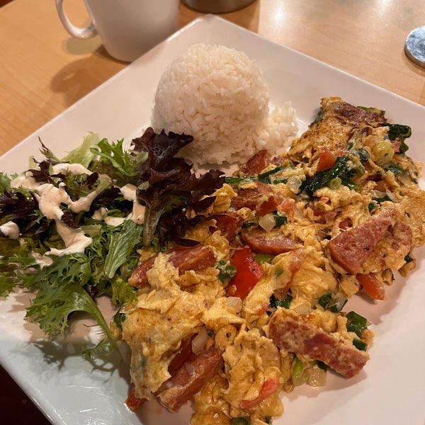 Liliha Bakery - Kalihi - Palama - 580 N Nimitz Hwy