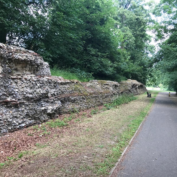 Roman Wall of St Albans - St Albans, Hertfordshire