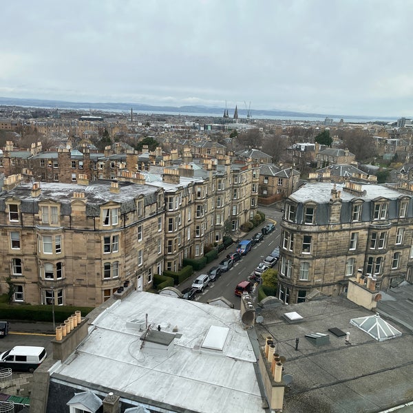 Edinburgh Napier University - Merchiston Library - Merchiston - 1 tip