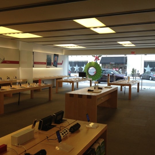 Photos at Apple Suburban Square - 23 tips from 2280 visitors