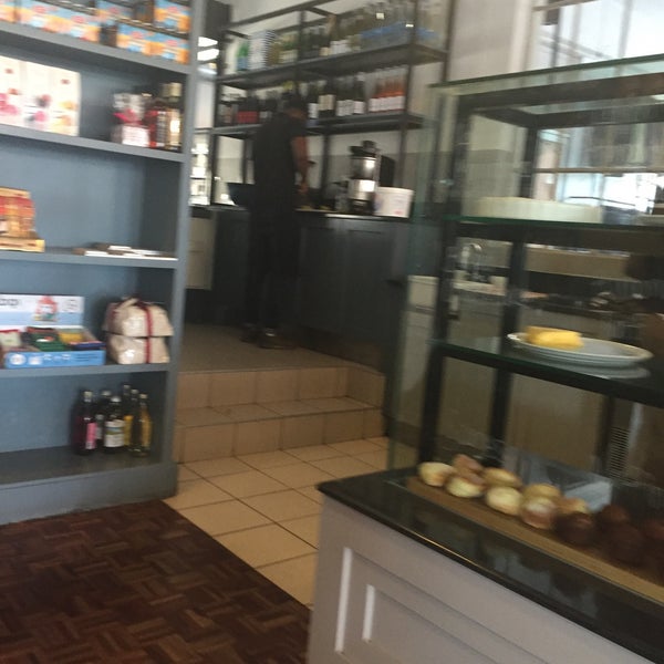 Service Station Cafe - Café in Melville