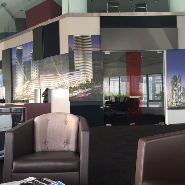 Photos at Intiland Tower - 49 tips from 3827 visitors