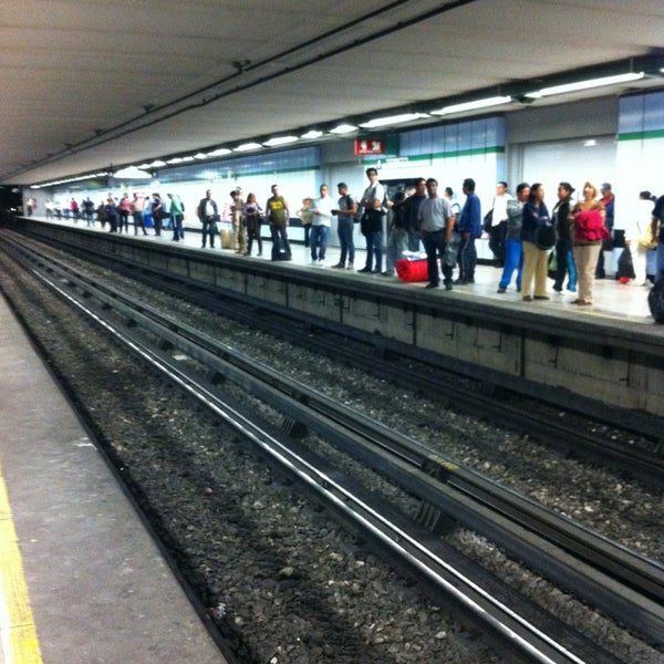 Metro Tepito Linea B - Metro Station