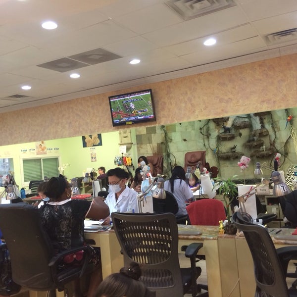 Kelly Nails - Nail Salon