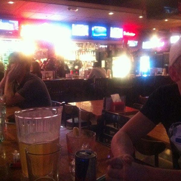 Sidelines Sports Grille - 12 tips