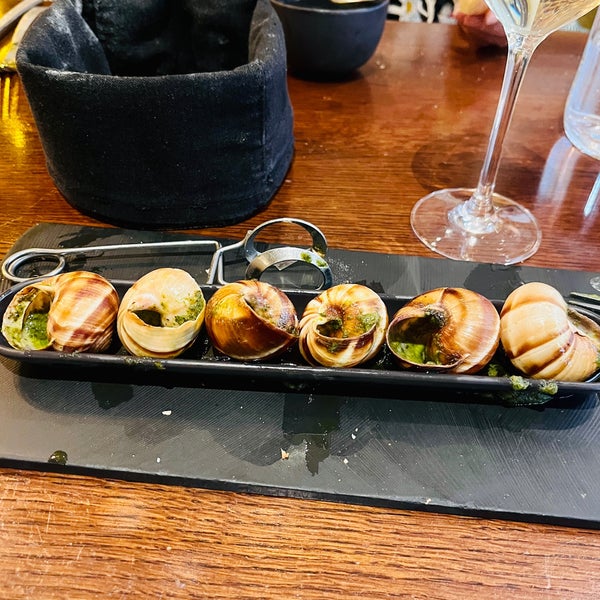 Moustache - Notre-Dame-des-Champs - Paris, Île-de-France