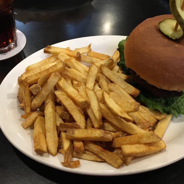 Roxy Burger - Downtown Vancouver - 910 Granville St.