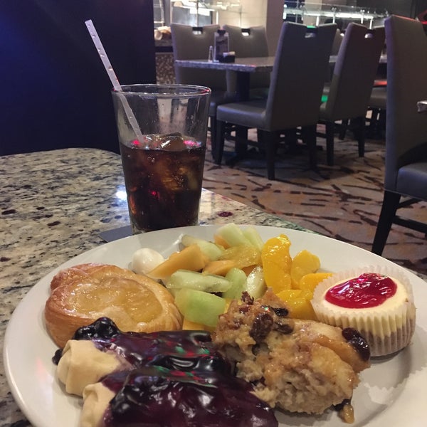 Silver Reef Casino Buffet - 4876 Haxton Way
