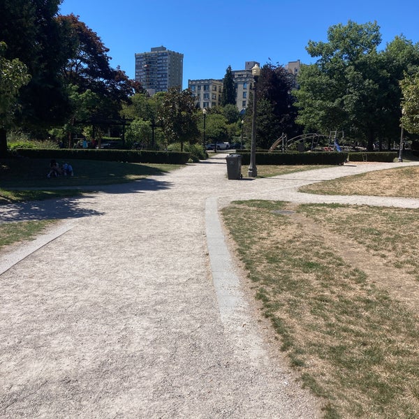 Nelson Park - Park in West End