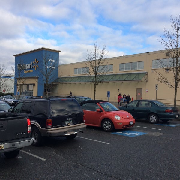 Photos at Walmart Supercentre - Renfrew-Collingwood - 31 tips from 2190 ...