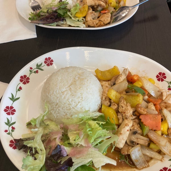 Thai Basil Restaurant - West End - 28 tips