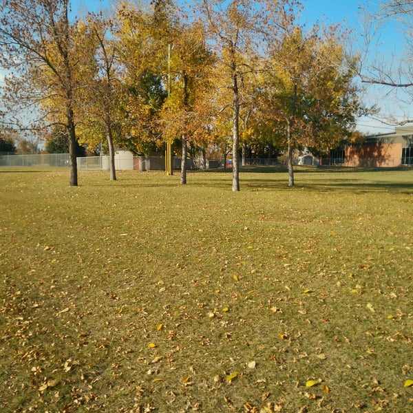 Shouldice Aquatic Centre - Montgomery - 5303 Bowness RD NW