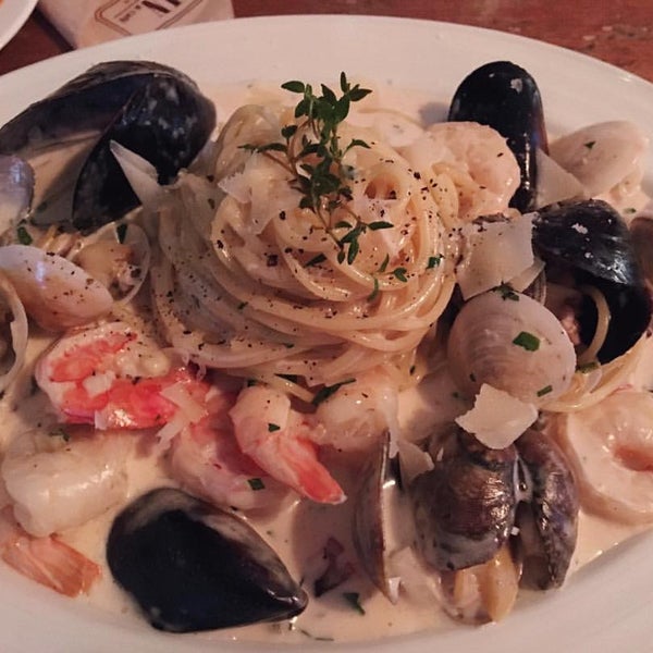 FIN Kitchen - 신사동 - 강남구 압구정로10길 40, B1