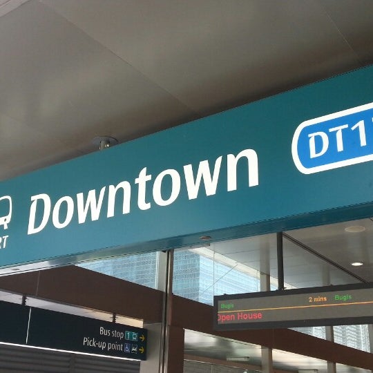 Downtown MRT Station (DT17) - Metro Station in Singapore