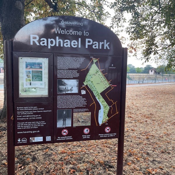 Raphael Park - Gidea Park, Greater London
