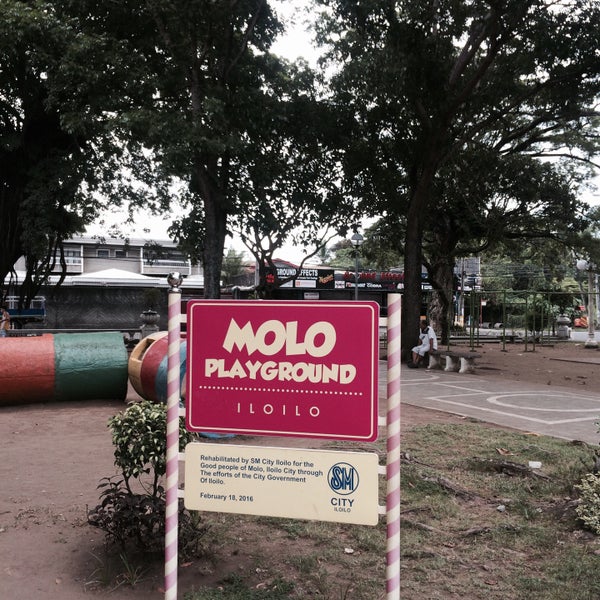 Molo Plaza - Plaza in Iloilo City