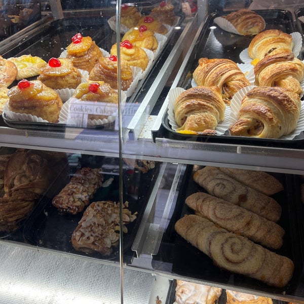 Edmonds Bakery - Downtown Edmonds - 11 tips