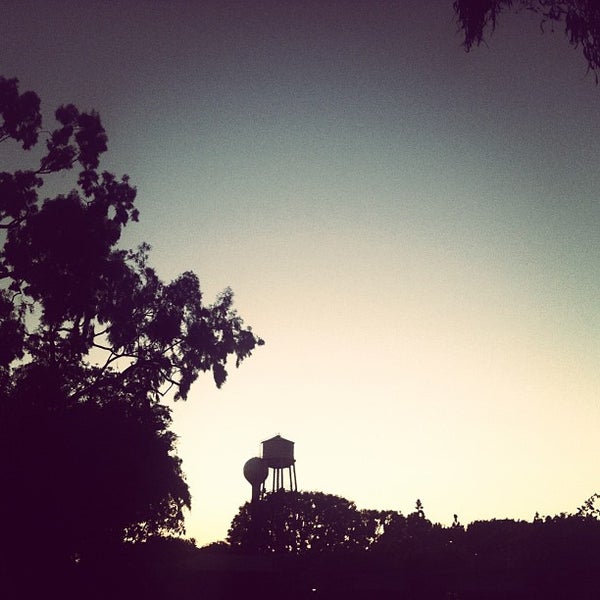 CSULB USU Southwest Terrace - College Quad in Cal State University Long ...
