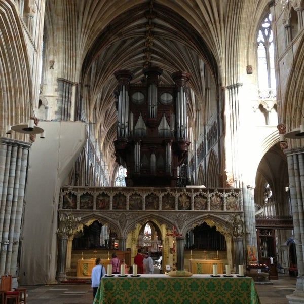 Exeter Cathedral - Church in Exeter