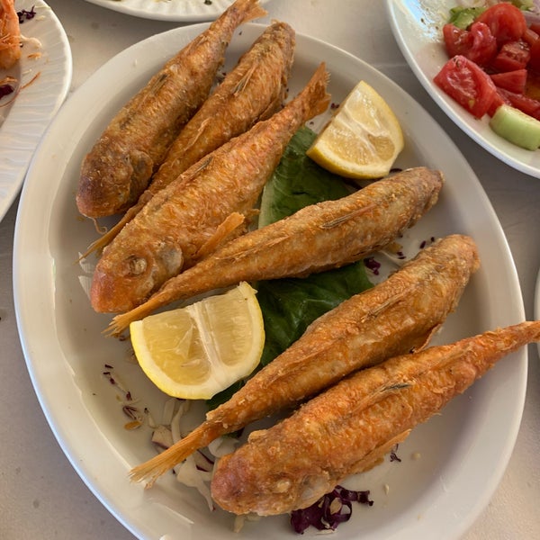 Takis Thalassas Gefsi - Seafood Restaurant in Λέχαιον