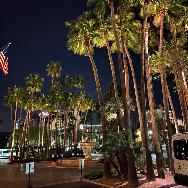 Tempe Mission Palms Hotel and Conference Center - Hotel in Downtown Tempe