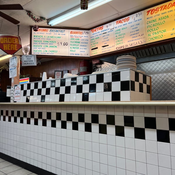 Allende Restaurante - Taco Restaurant in Chicago