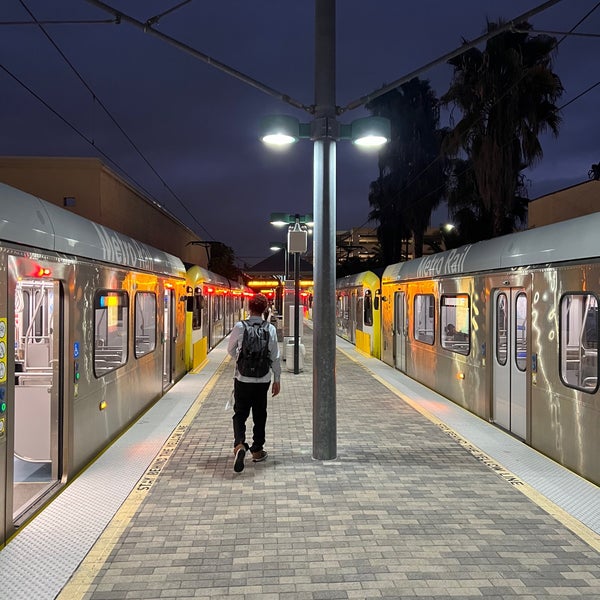 Metro Rail - Fillmore Station (A) - Light Rail Station